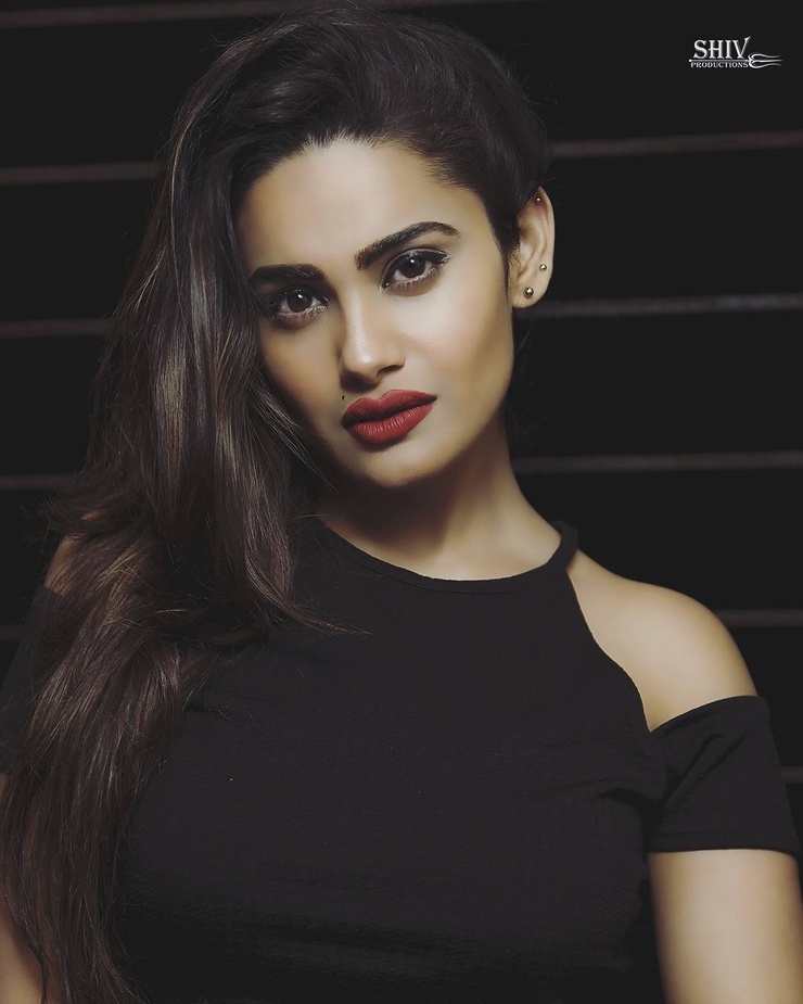 Sakshi Dwivedi picture