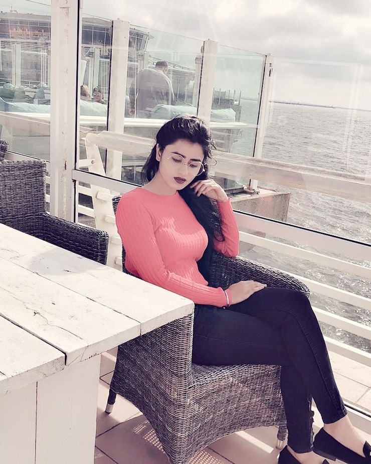 Garima Parihar picture