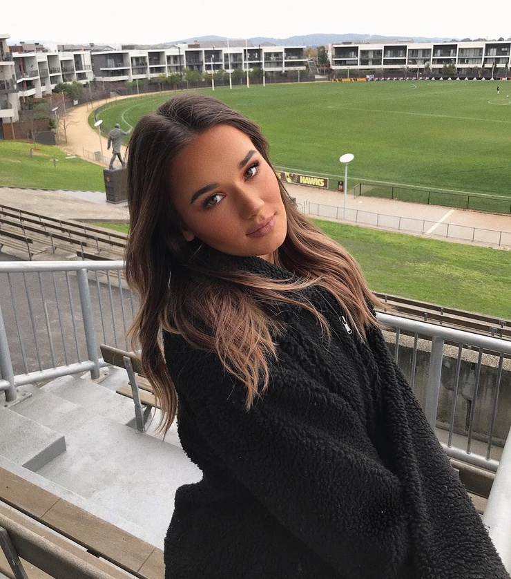 Picture of Isabelle Clarke (model)