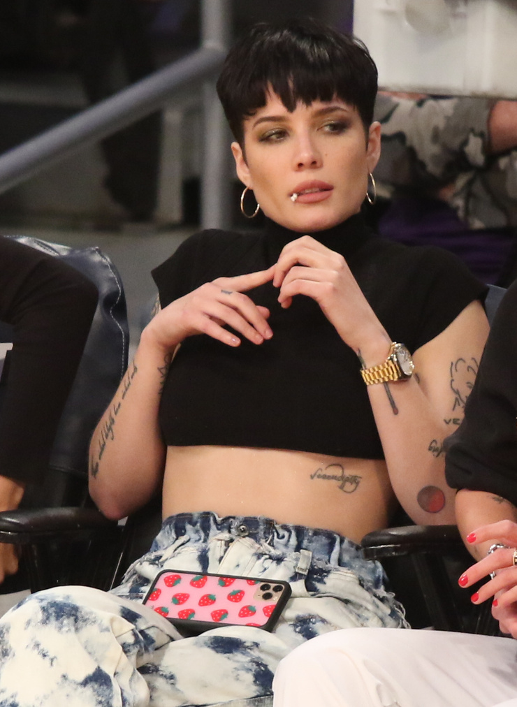 Picture of Halsey