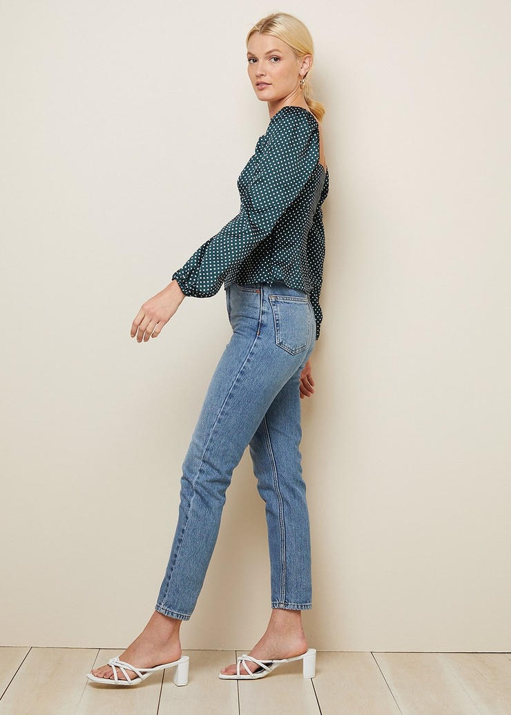 Helen Bouchard image