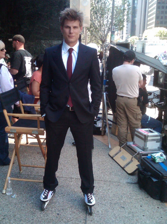 Travis Van Winkle image