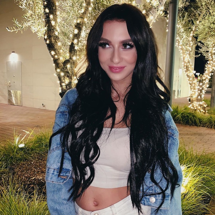 Picture of Danielle Renaee