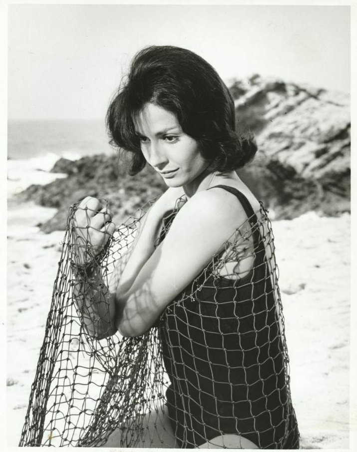 Carol Lawrence