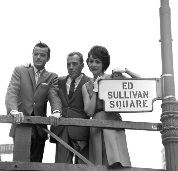 Robert Goulet, Ed Sullivan, Carol Lawrence