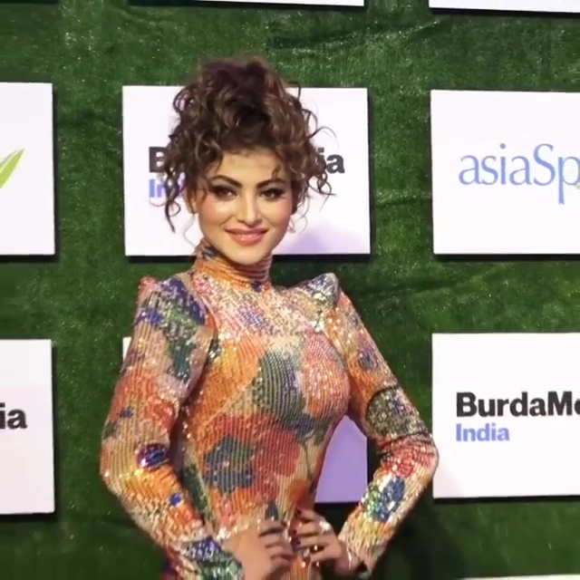 Urvashi Rautela picture