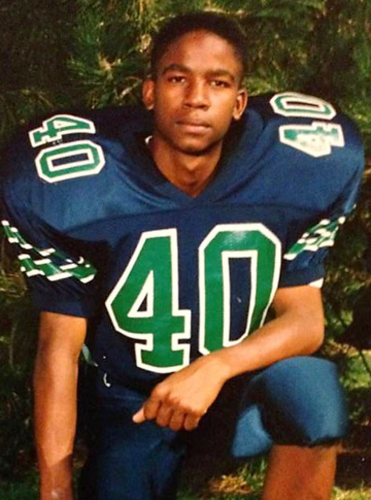 Picture of Wade Davis (American football)