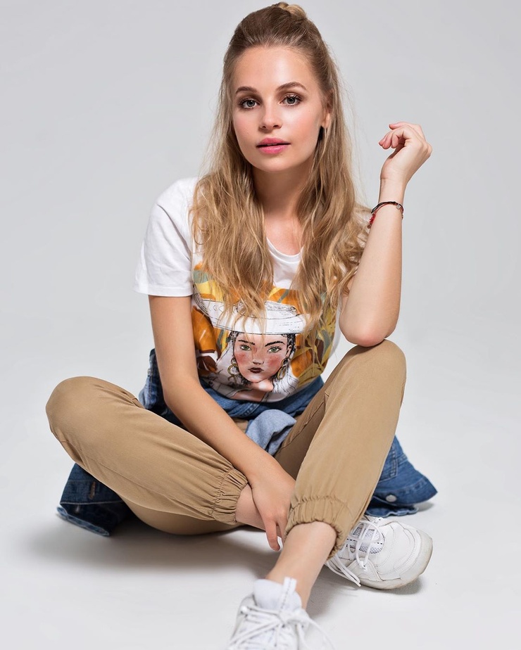 Picture of Iszak Eszti