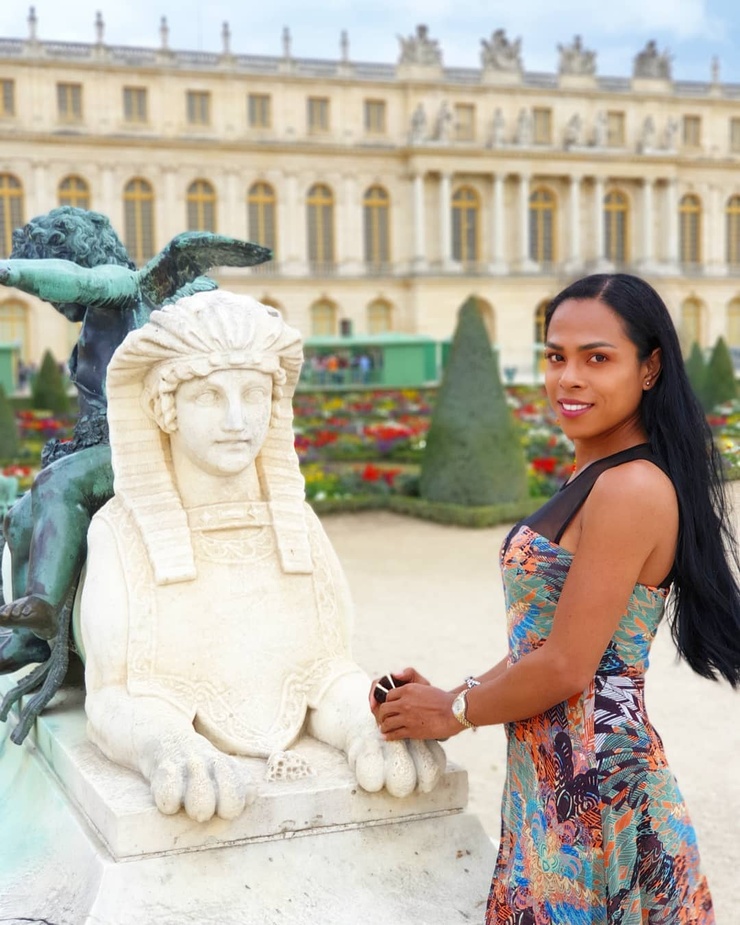 Picture of Nikki Raven