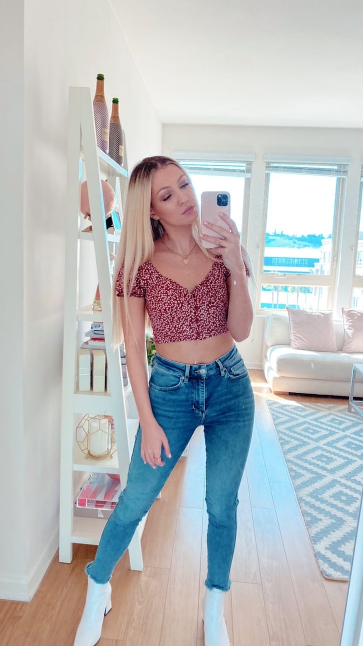 Picture of Ava Sambora