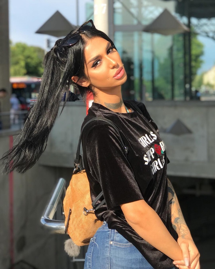 Picture of Alev Rules