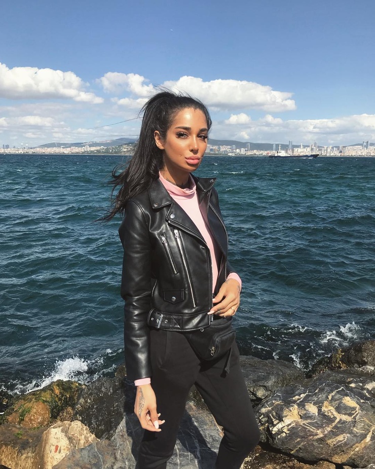 Picture of Alev Rules