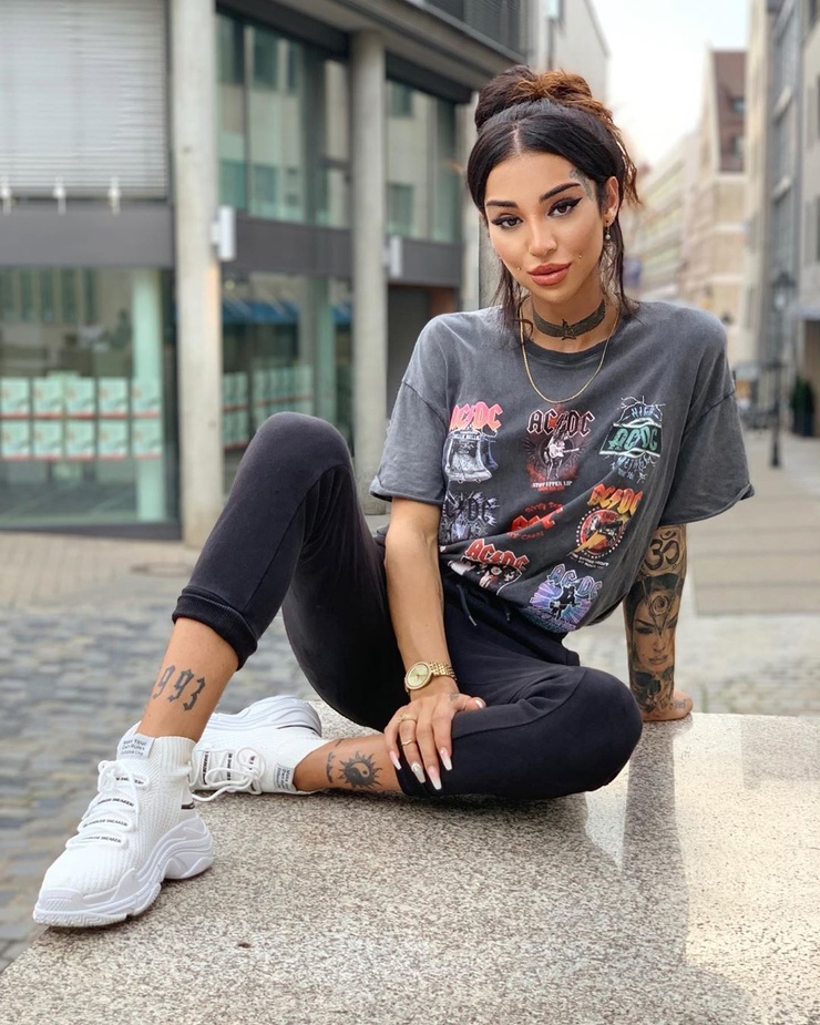 Picture of Alev Rules