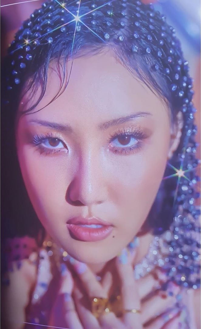 Hwasa image