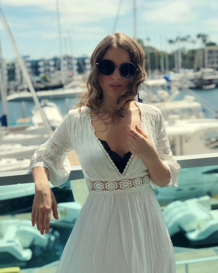 Picture of Alexandra Beaton