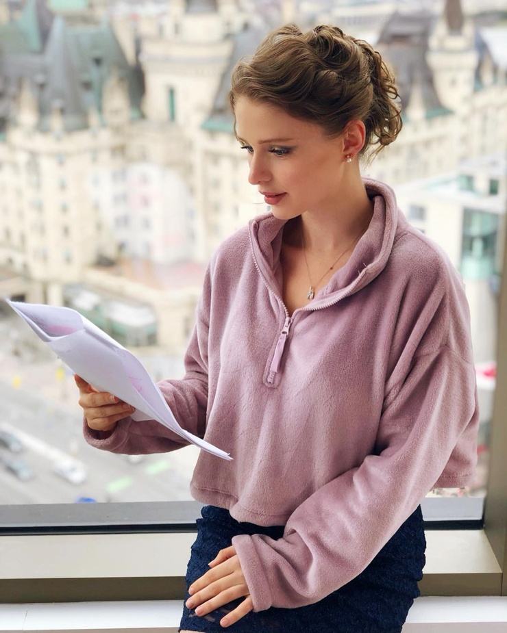 Alexandra Beaton image