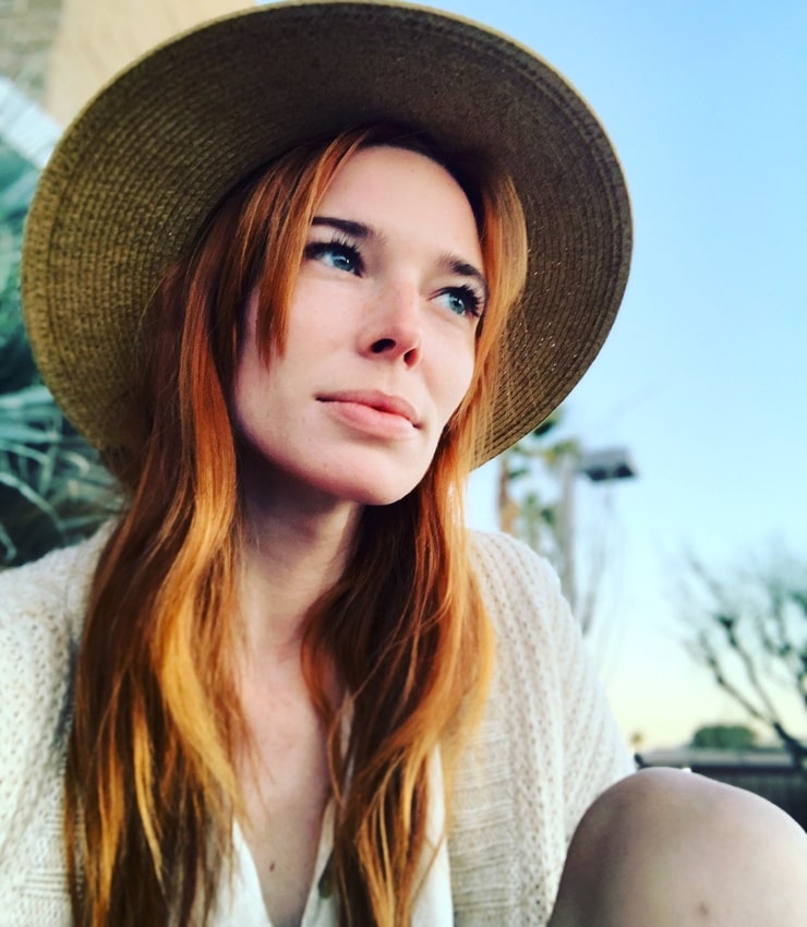 Picture of Chloe Dykstra