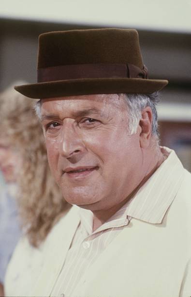 Vic Tayback