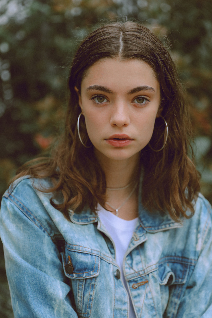 Picture of Lily Neale