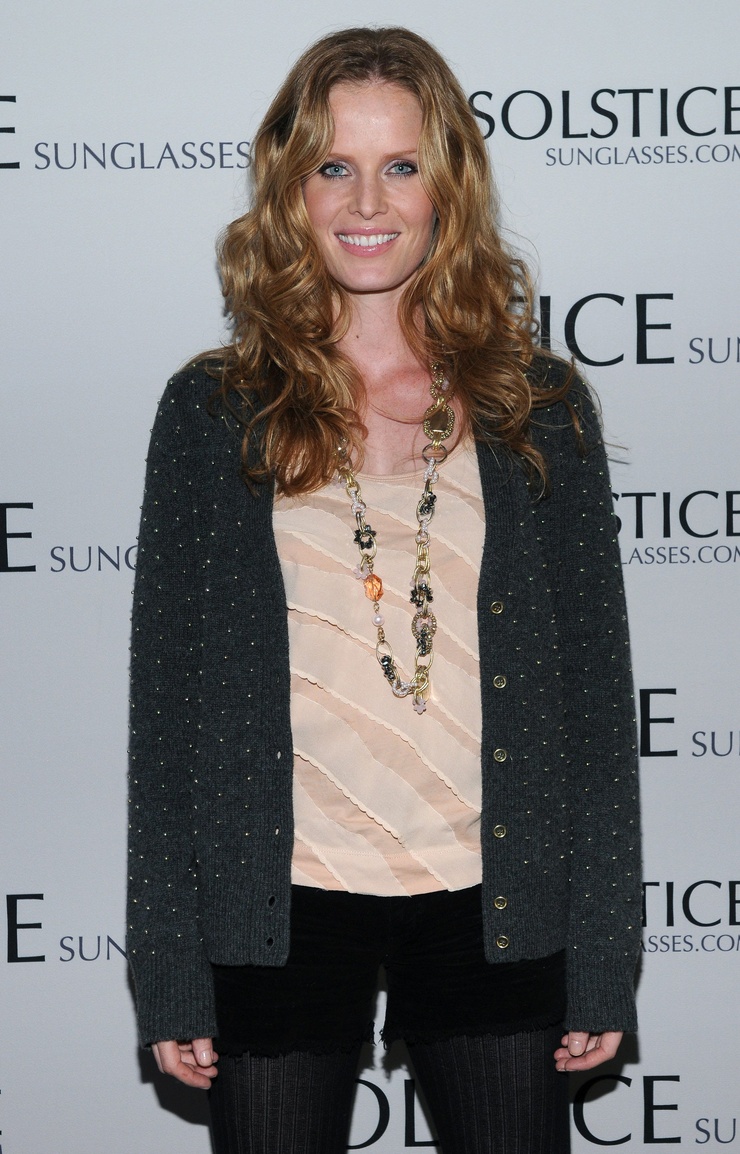 Picture of Rebecca Mader