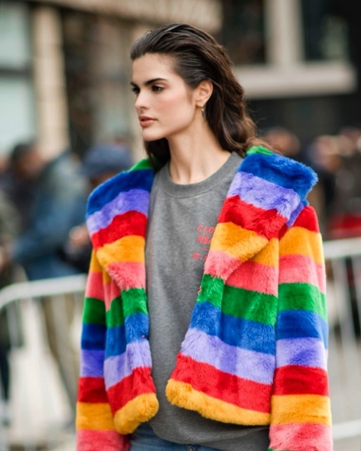 Picture of CAROL MENDES