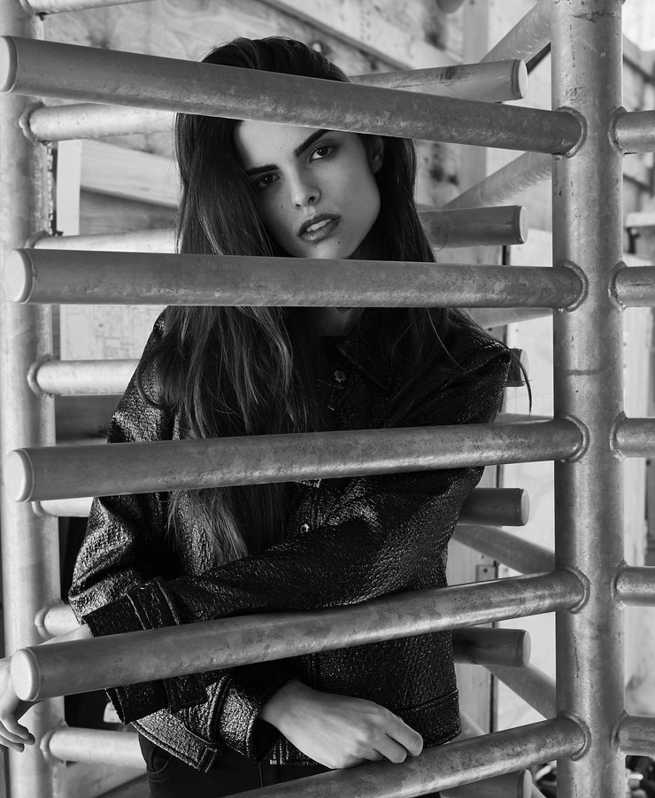 Picture of CAROL MENDES