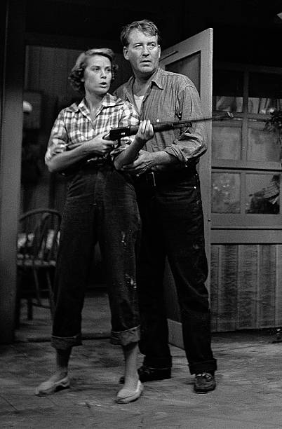 Grace Kelly, Dick Foran