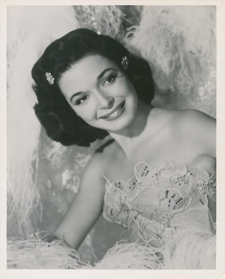 Picture of Donna Martell