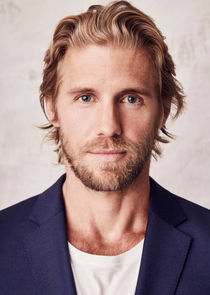 Picture of Matt Barr