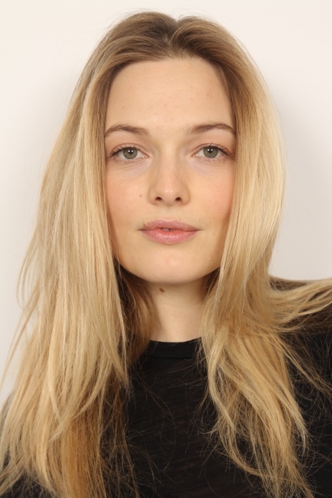 Picture of lauren innes