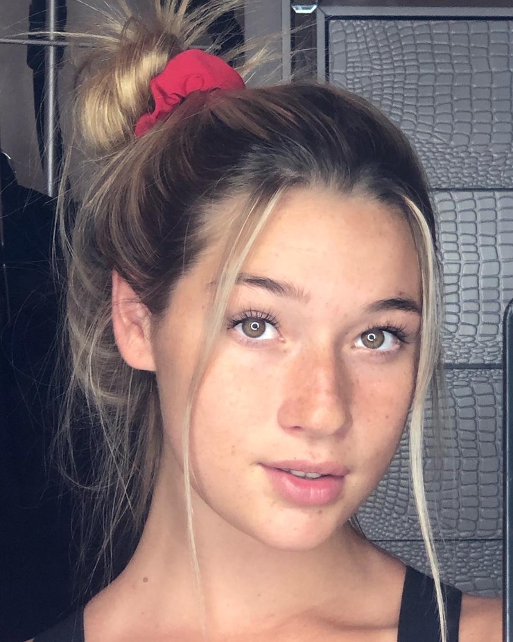 Kayla Jones () image