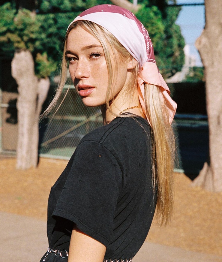 Kayla Jones () picture