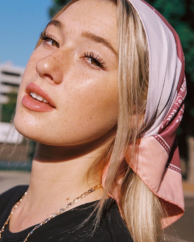 Picture of Kayla Jones ()