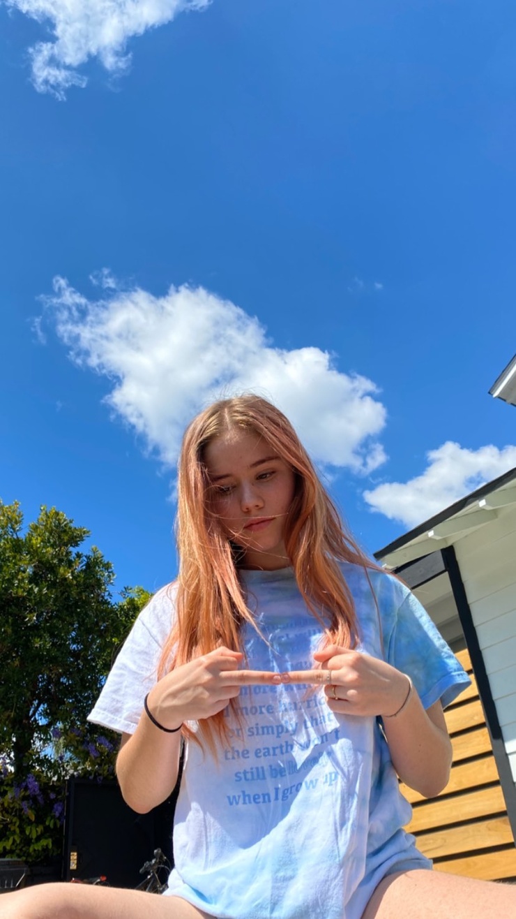 Picture of Lexee Smith