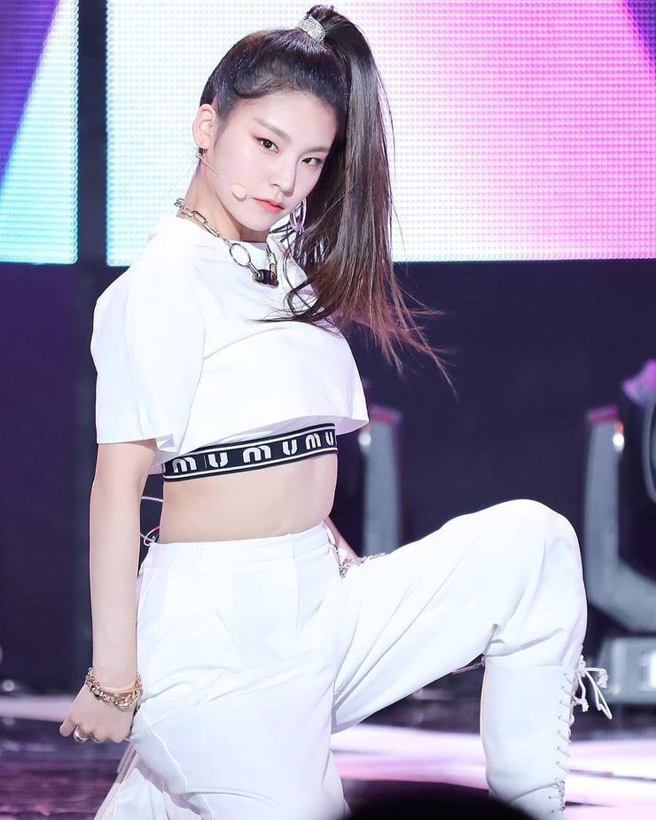 Picture of Yeji