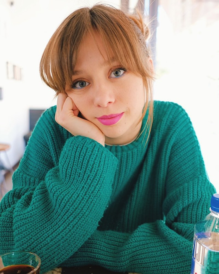 Picture of Anna Lore