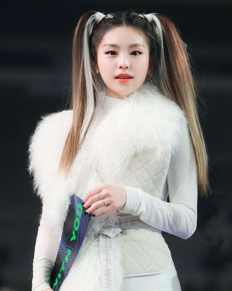 Picture of Yeji
