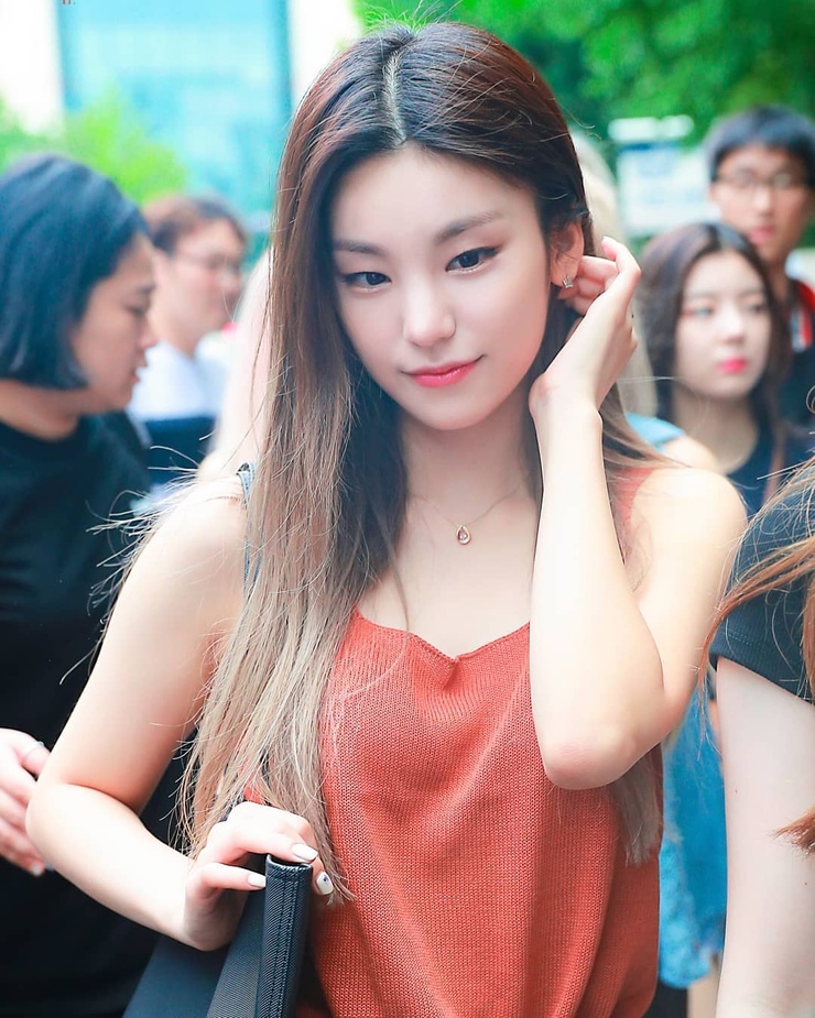 Picture of Yeji