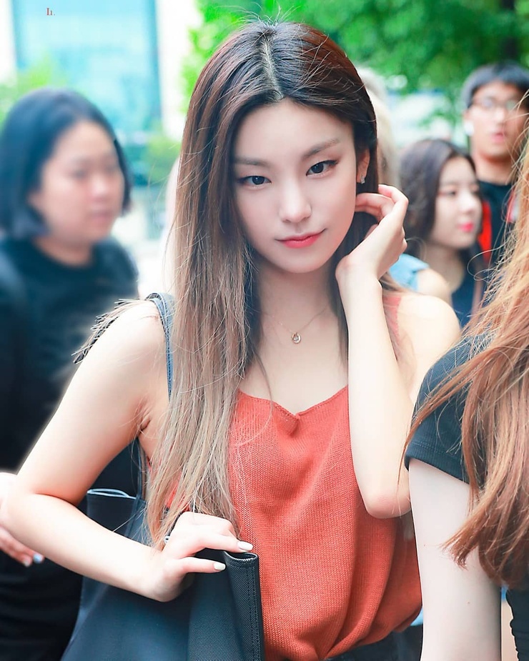 Picture of Yeji