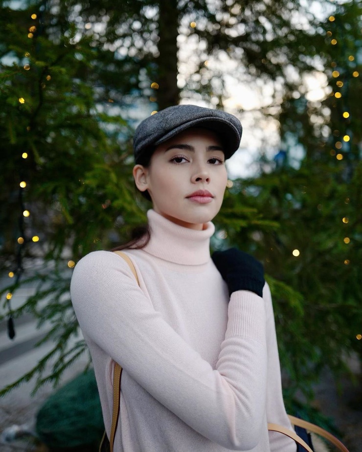 Picture of Urassaya Sperbund