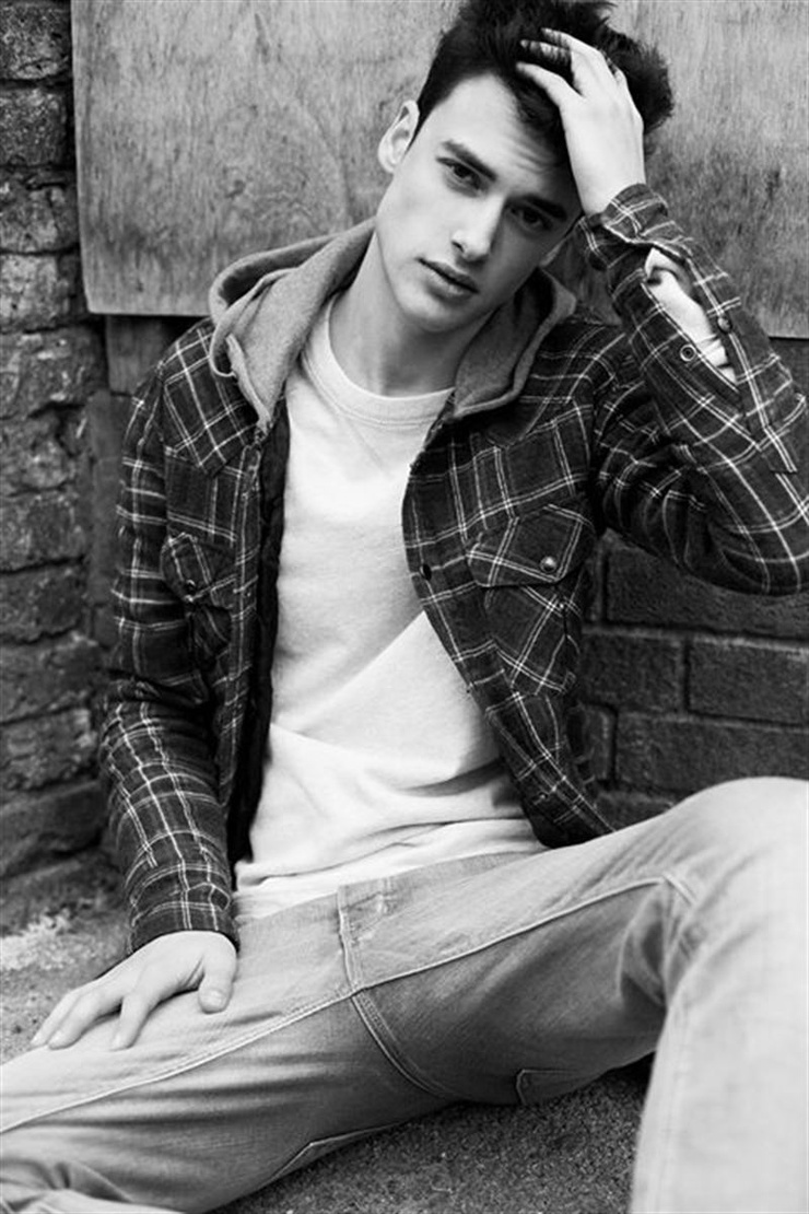 Picture of Tom Leigh