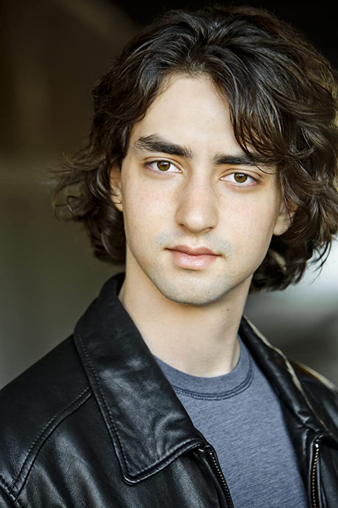 Picture of Xander Evans