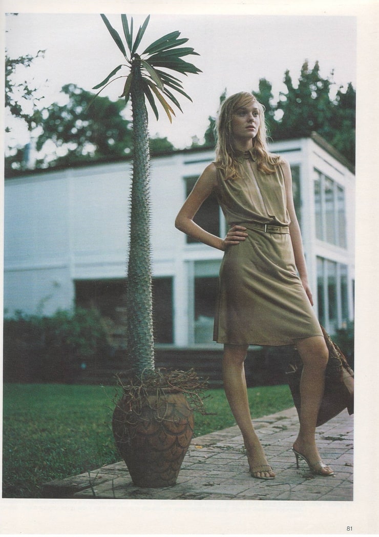 Grazia Italy 17 July 2001/Scan:Sanja