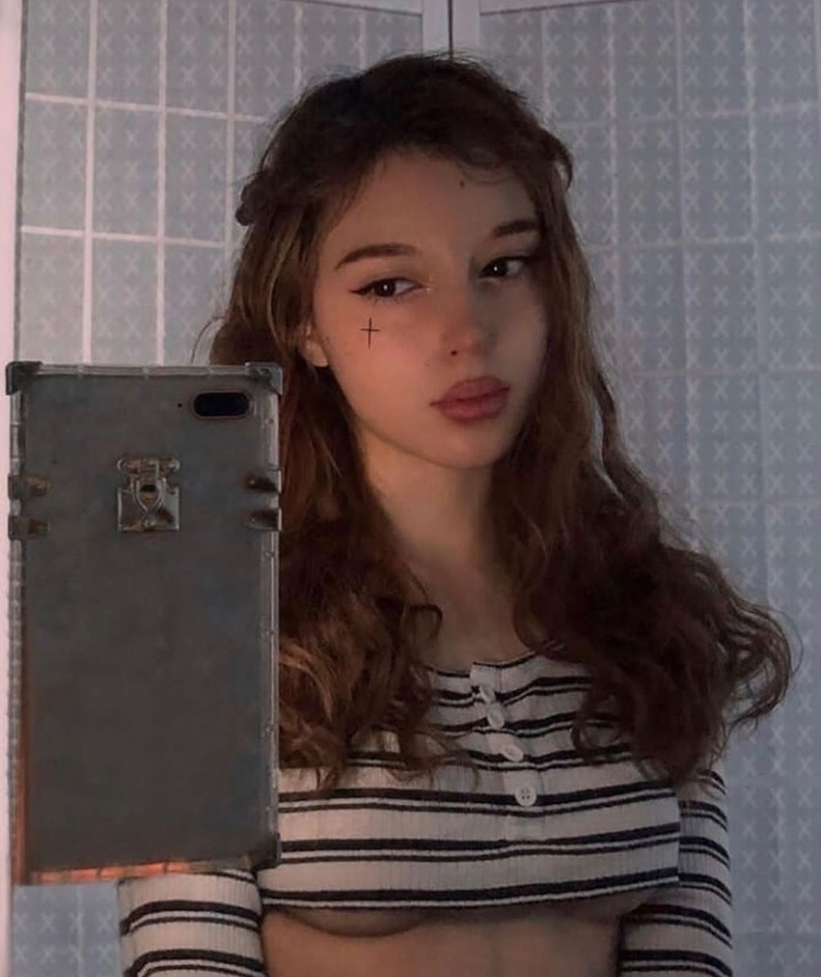 Image of Violet Verdandi