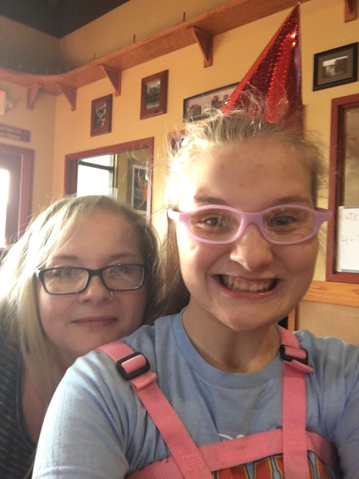 Chelsea Barker image