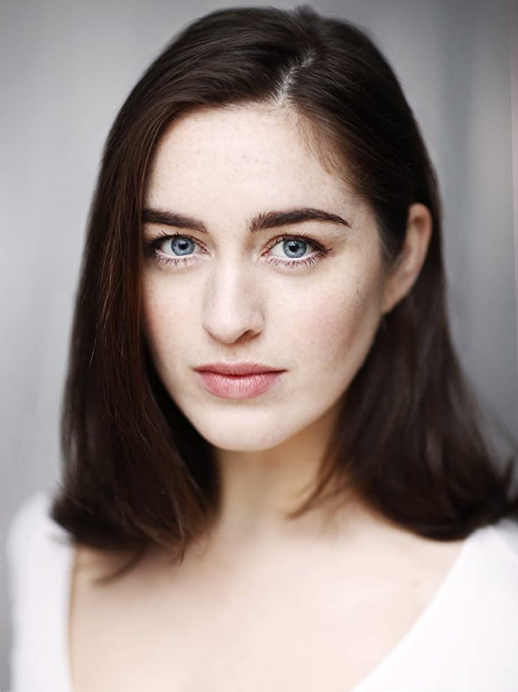 Picture of Danielle Galligan