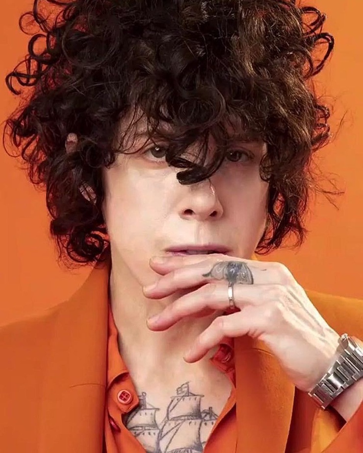 Picture of Laura Pergolizzi