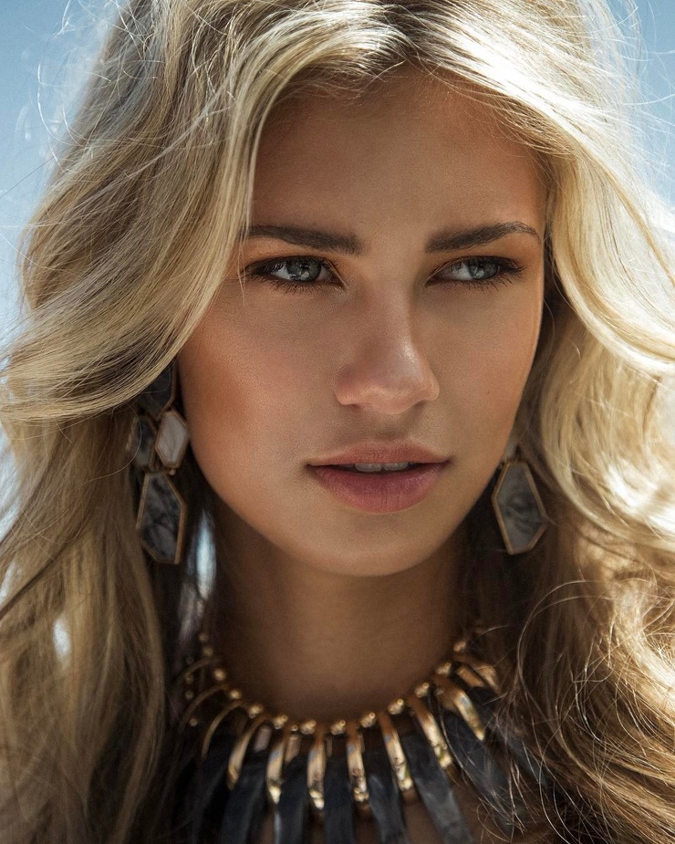 Picture of Elizabeth Jamrozy