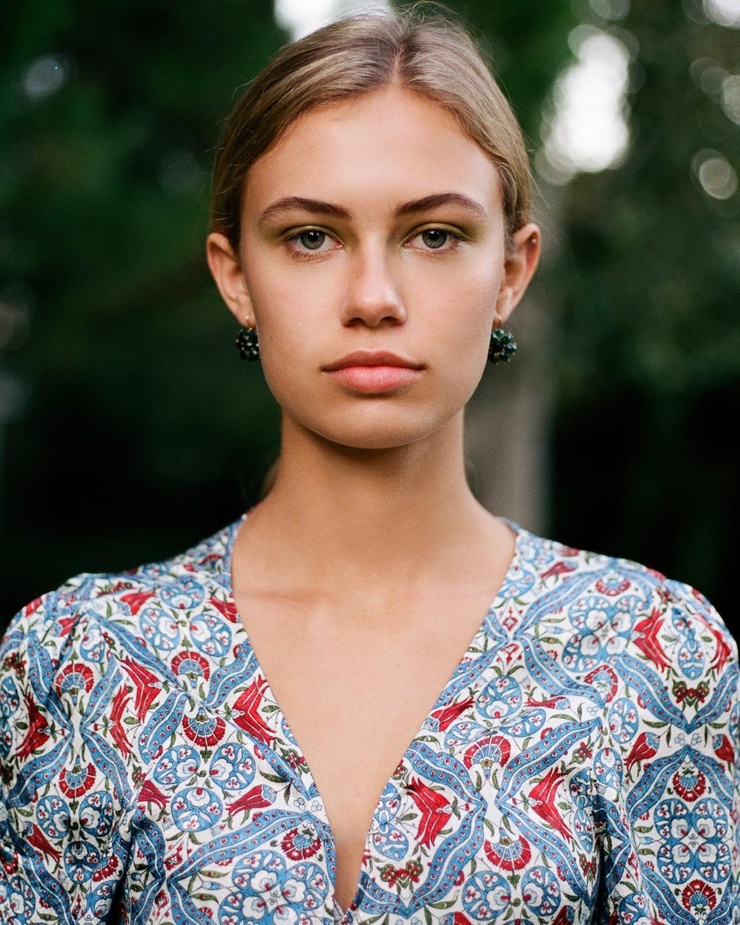 Elizabeth Jamrozy image