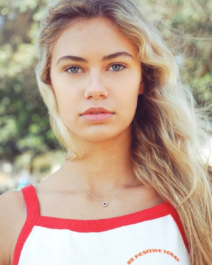 Picture of Elizabeth Jamrozy